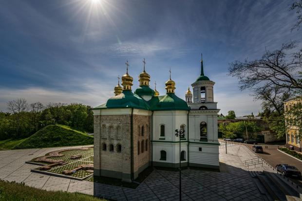 У Києві відкрили для відвідування одну з найстаріших церков Спаса на